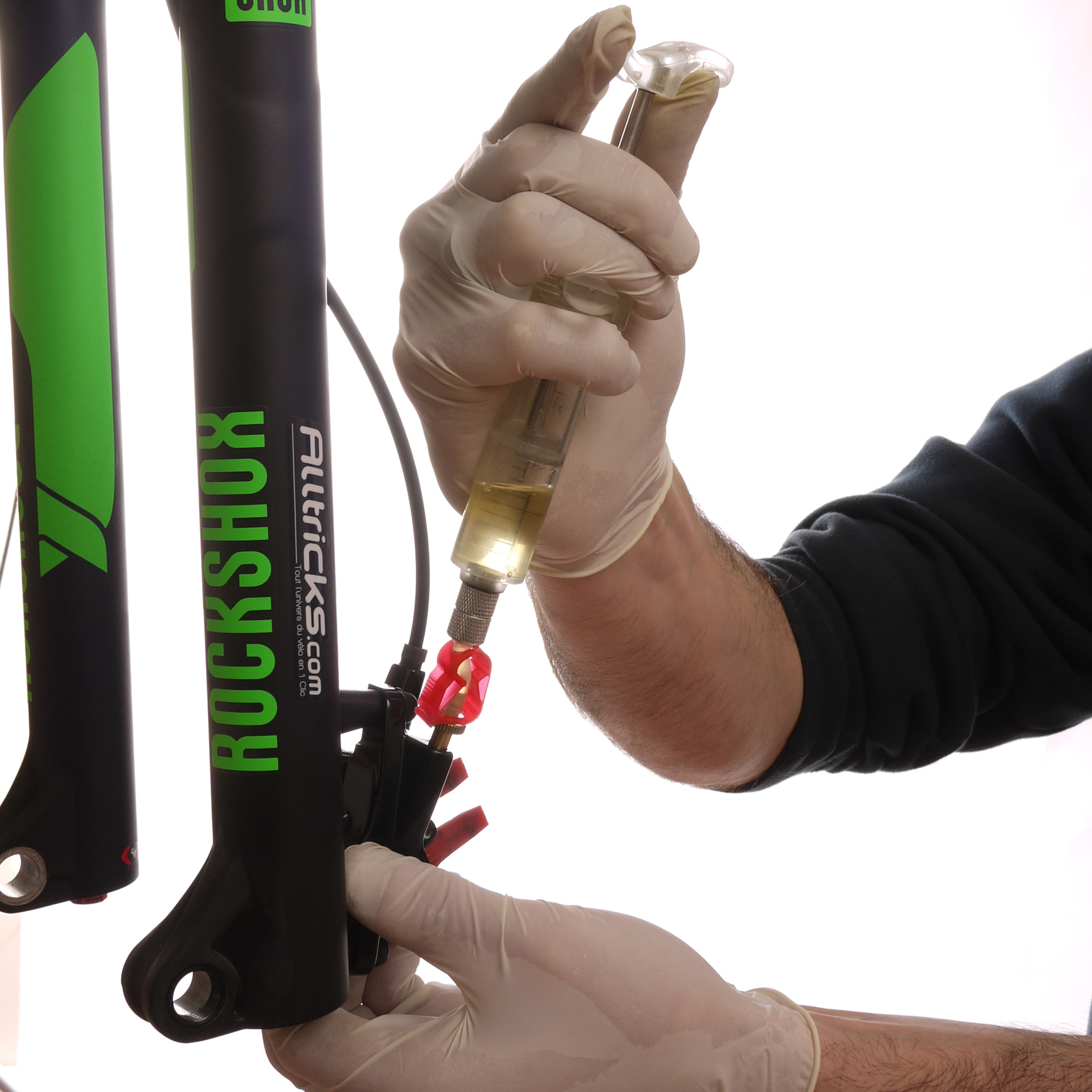 Comment purger un frein Avid Elixir ? | Alltricks