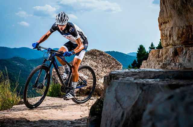 Comment choisir son VTT Cross Country / VTT XC ? Le guide ultime ...